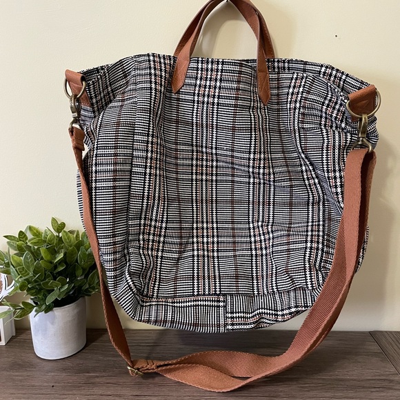 thirty-one | Bags | Large Like New Thirtyone Tote With Crossbody Strap ...